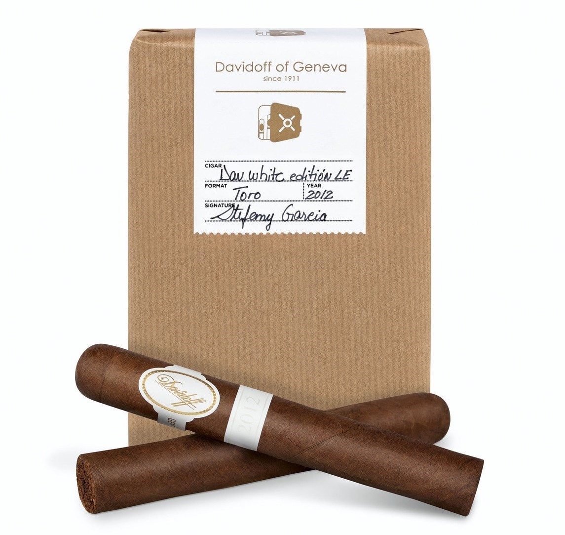 Buy Davidoff White Edition 2012 Robusto Gordo Online at Small Batch ...