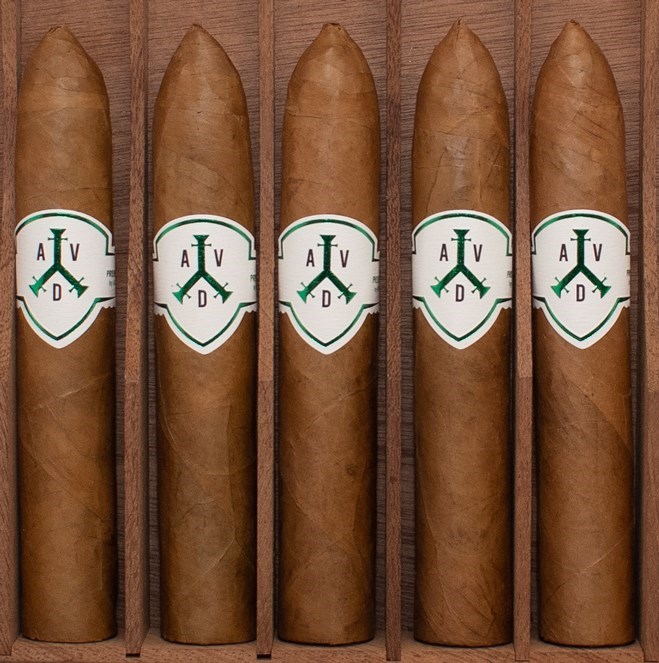 Buy Adventura Piece of Heart Online at Small Batch Cigar | Best Online ...