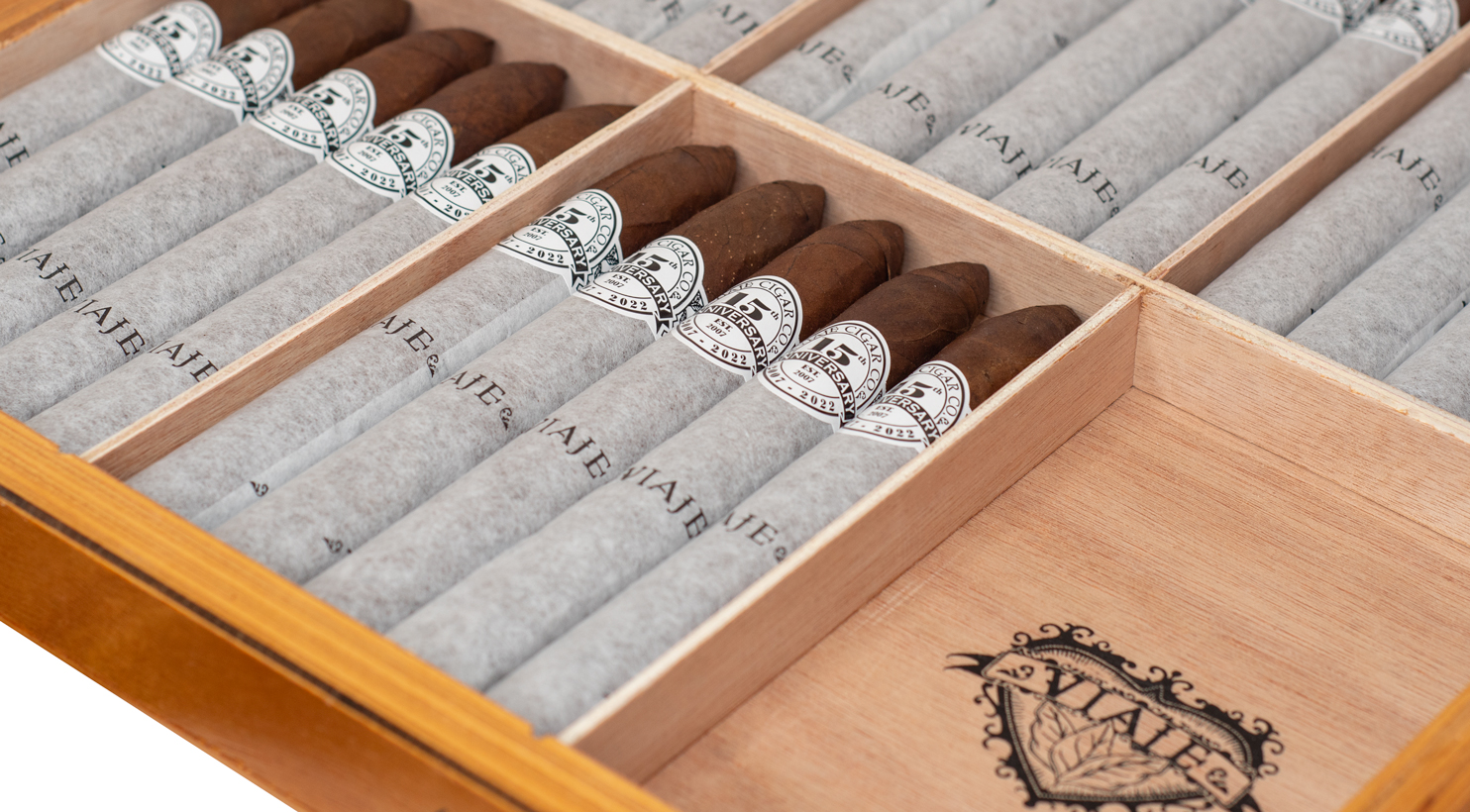 Buy Viaje 15th Anniversary Black Online at Small Batch Cigar | Best ...