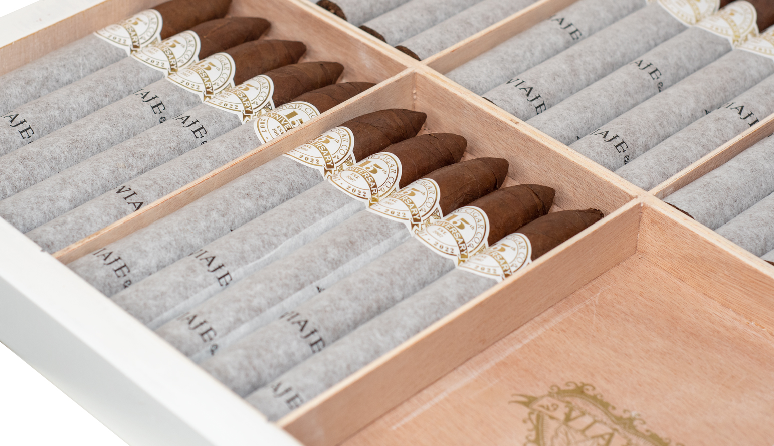 Buy Viaje 15th Anniversary Gold Online at Small Batch Cigar | Best ...