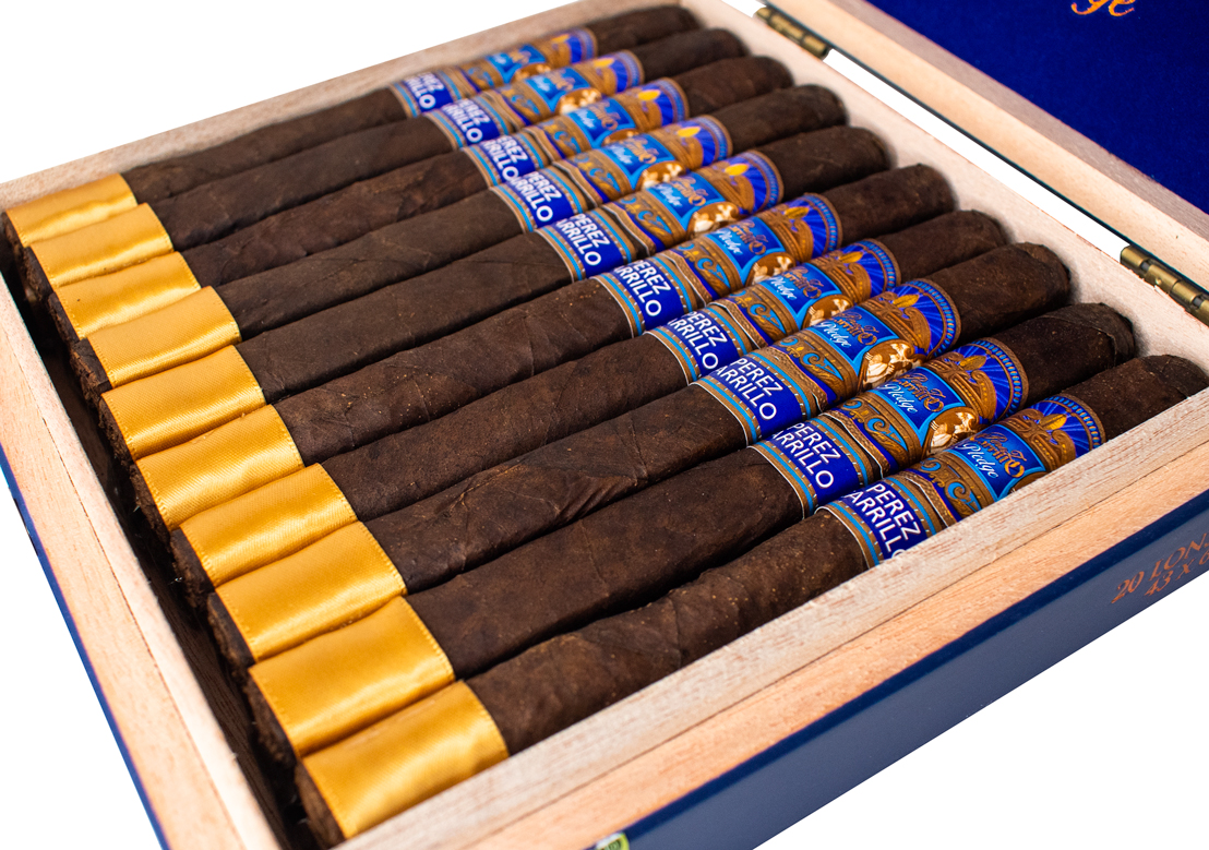 Buy E.P. Carrillo Pledge Lonsdale Online at Small Batch Cigar | Best ...